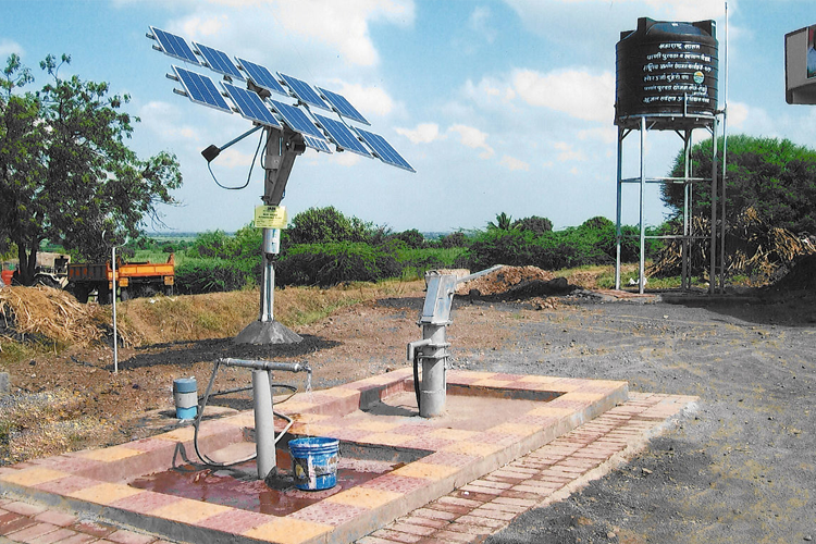 Jain Solar Drinking Water Pumps / Hand Pumps